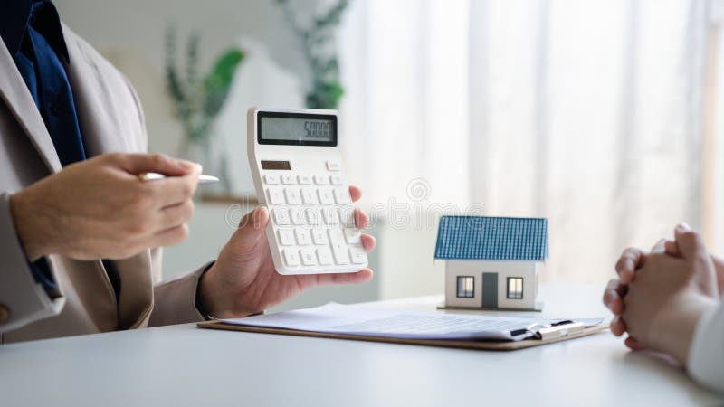 Real Estate Agents Explain Models of Housing Estates in Projects To ...