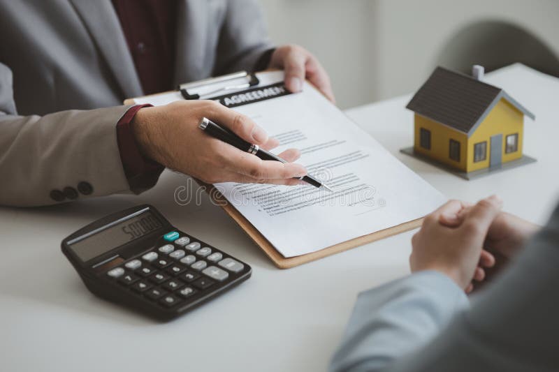 Real Estate Agents Explain Models of Housing Estates in Projects To ...