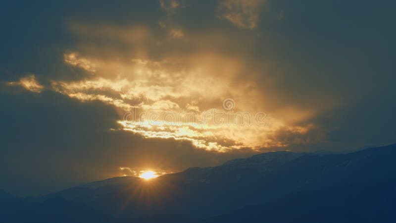Mountain Sunrise. First Rays of Light. Scenic View Dramatic Beautiful ...