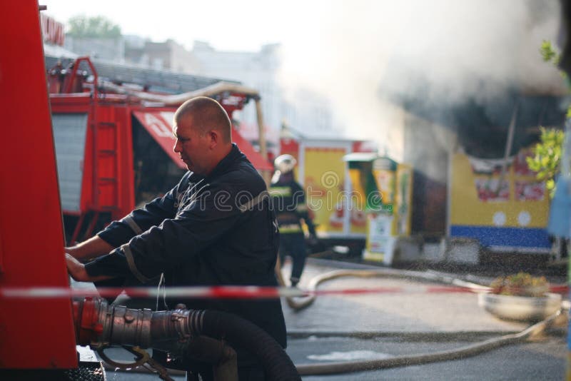 The Real Work of Firefighters and the Police at the Scene. Operational ...