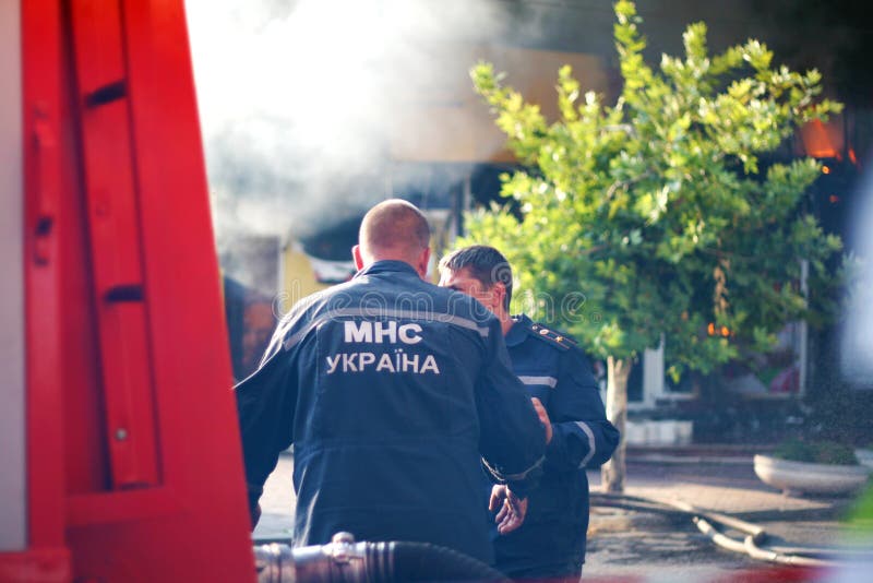 The Real Work of Firefighters and the Police at the Scene. Operational ...