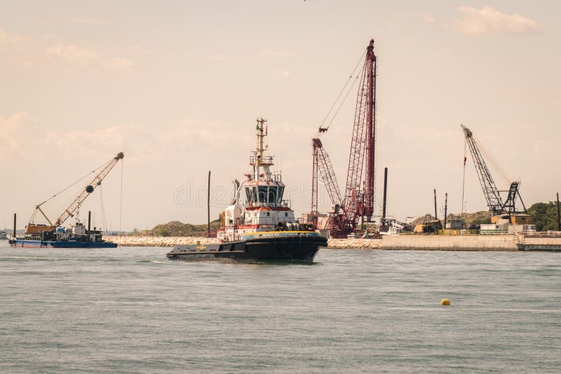 Realization of the Movable Bulkheads System To Save Venice from ...