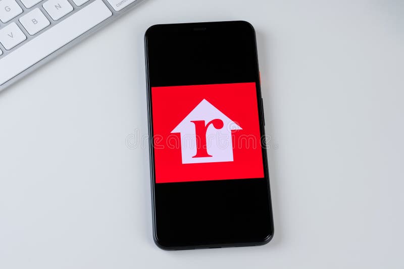 Realtor.com App Logo on a Smartphone Screen. Editorial Photography ...
