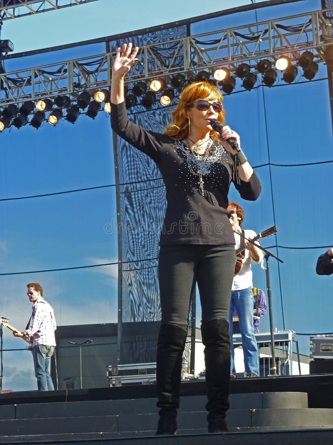 Reba Mcentire Wallpaper