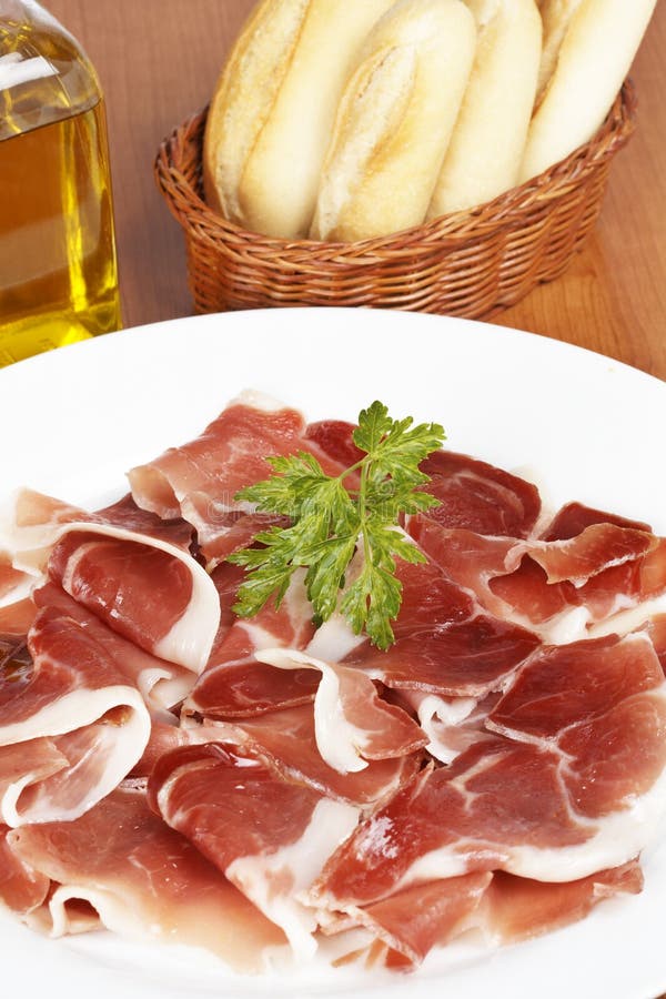 Rebanadas de jamón español imagen de archivo. Imagen de tradicional ...