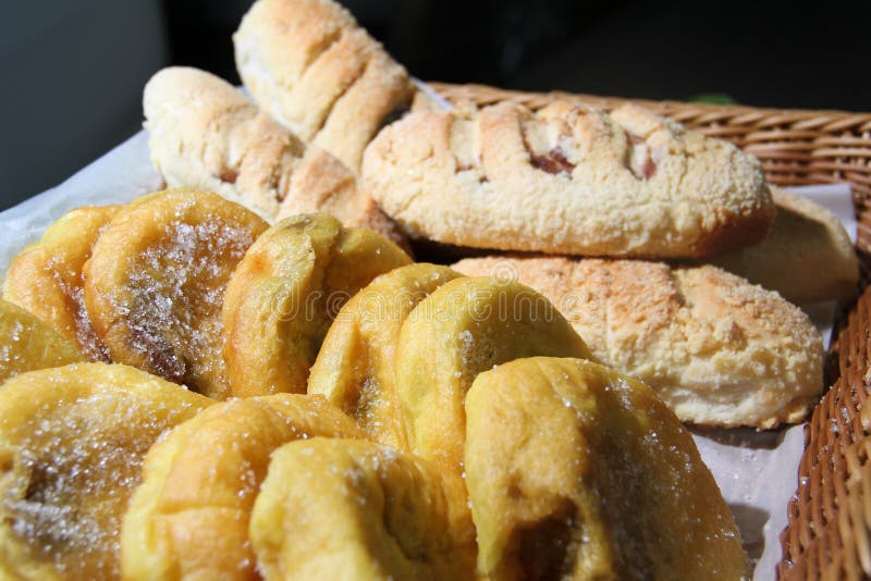 Receta Panlasang Pinoy Del Pan De Pandecoco Imagen de archivo - Imagen ...