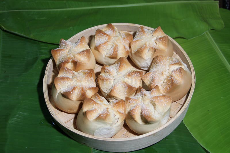 Receta Panlasang Pinoy Del Pan De Putok Foto de archivo - Imagen de ...
