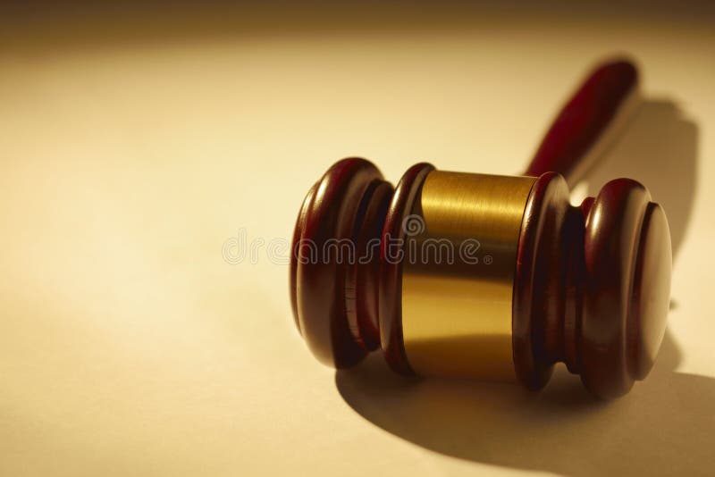 Een Rechters` S Hamer En Een Houten Slot Annulering Van ...