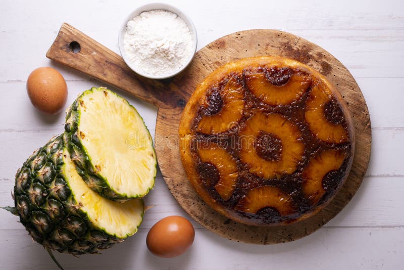 Inverted Pineapple Sponge Cake. Stock Image - Image of pastry, cooking ...