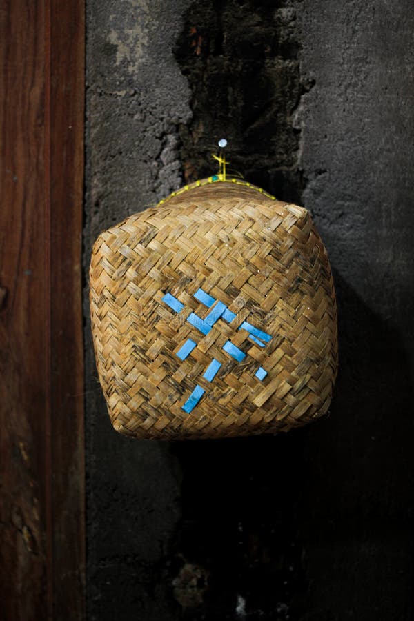 Recipiente Tradicional Do Bambu Chamado Tumbu Imagem de Stock - Imagem ...