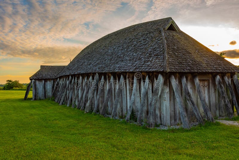 Reconstructed Long-house at Fyrkat, Denmark Stock Photo - Image of wall ...