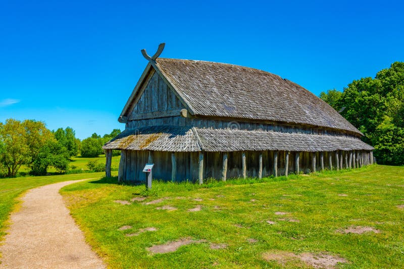 Reconstructed Long-house at Trelleborg, Denmark Stock Image - Image of ...