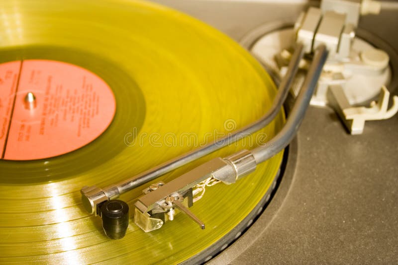 Recordplayer with Yellow Lp Stock Photo - Image of sound, circle: 1620374