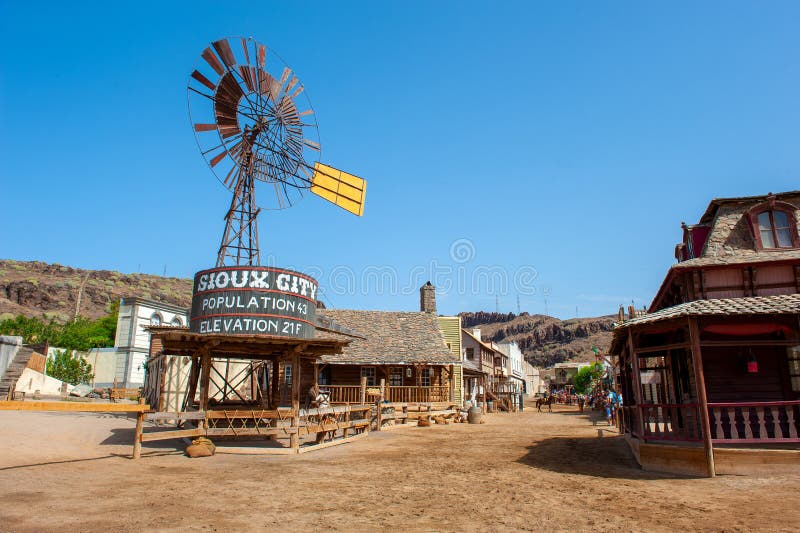 Recreated Cowboy Town Sioux City Editorial Stock Image - Image of ...