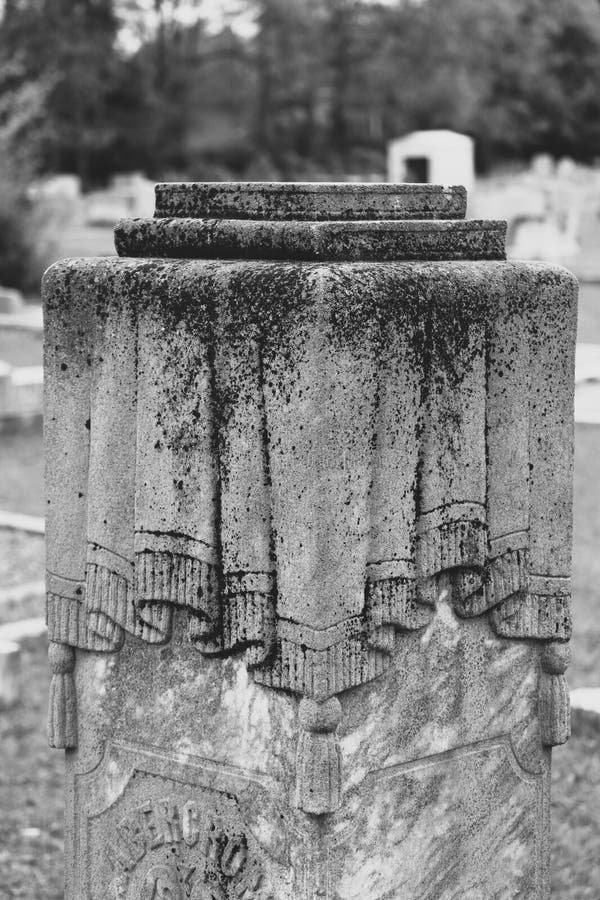 Aged Gray and White Marble Obelisk Tombstone Toppped with Carved Drape ...