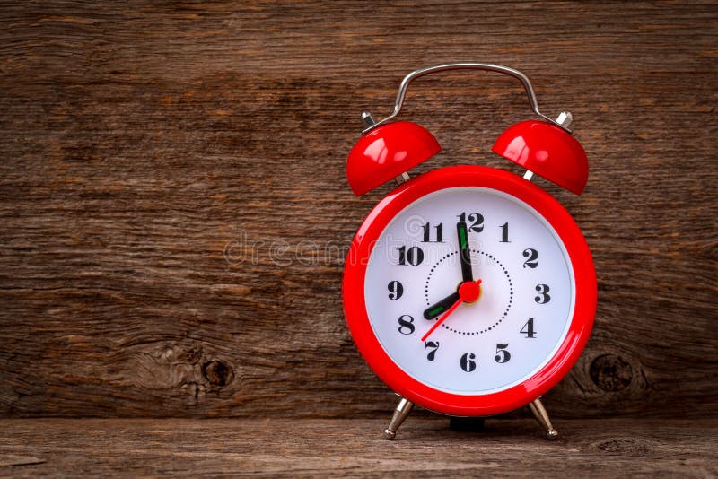 Clock showing 7:55 o`clock stock image. Image of natural - 147596329