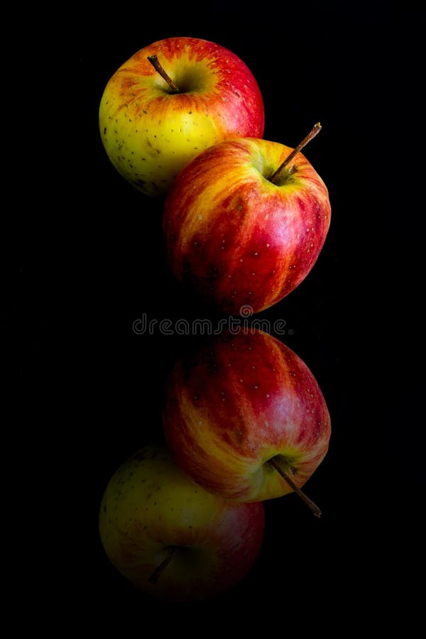 Red Apple with Reflection on Black Stock Image - Image of white, bright ...
