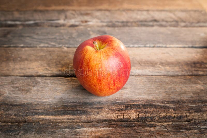 Red Apple on Wooden Table Sunshine Light Stock Photo - Image of diet ...