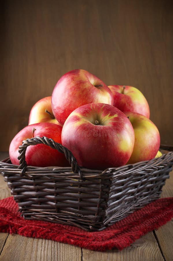 Red apples in basket stock image. Image of freshness - 50365987