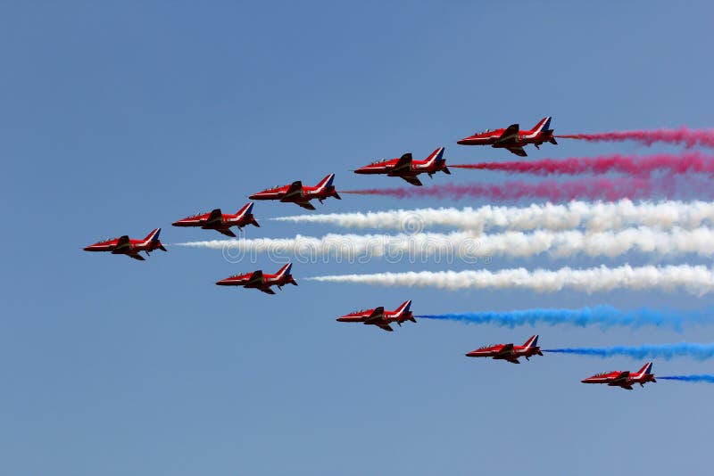 Formation Flight Red Arrows Stock Image - Image of wing, airforce: 337425