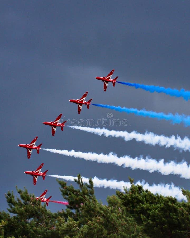 Red Arrows Jets Flying in Formation Above a Row of Trees Editorial ...