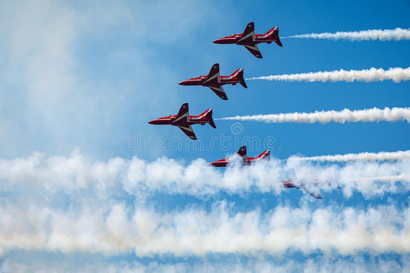 Red Arrows Split Formation: Aerial Precision and Artistry Editorial ...