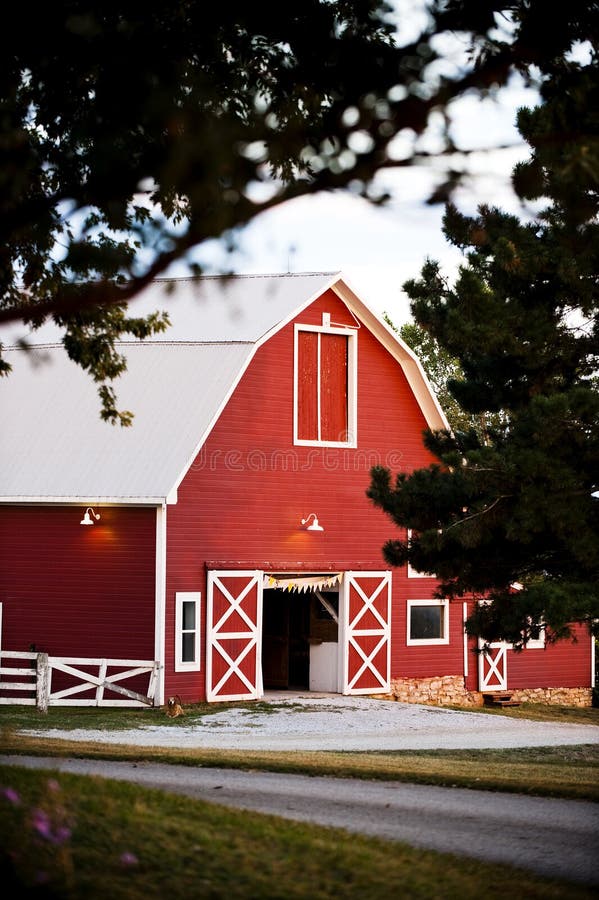 Red barn stock photo. Image of rustic, building, scene - 23419022