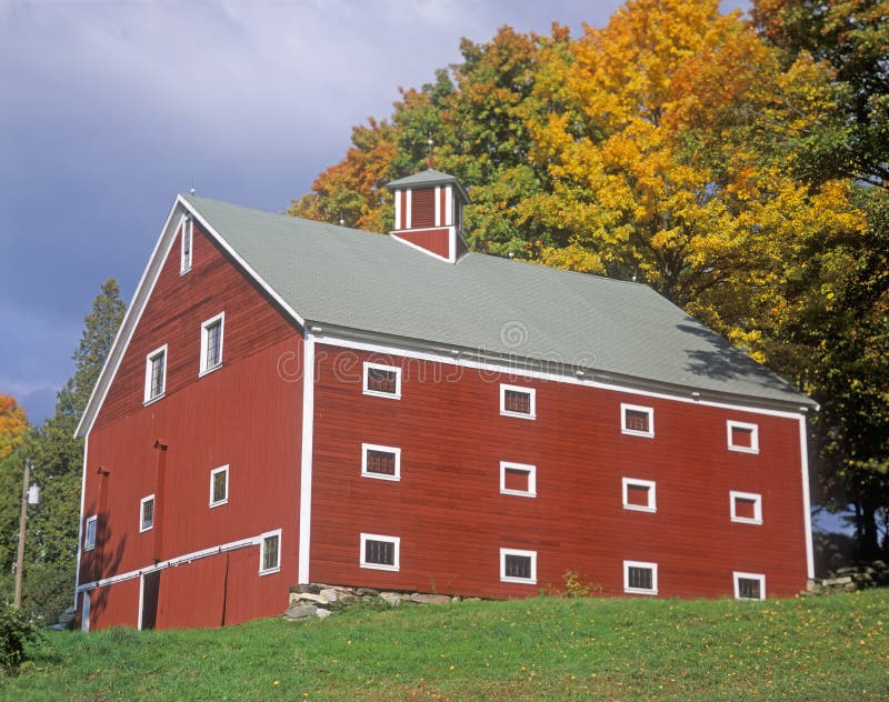 Red Barn, Vermont stock image. Image of farming, rural - 21640805