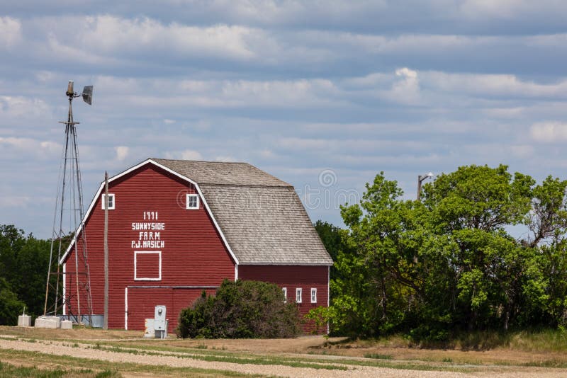 Red Barn and Farm in Canada Editorial Stock Photo - Image of wood ...