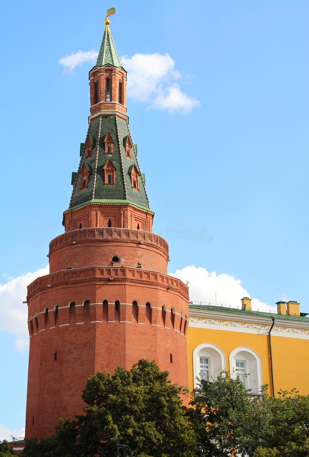 Red Brick Tower of the Kremlin Stock Image - Image of moscow, high ...