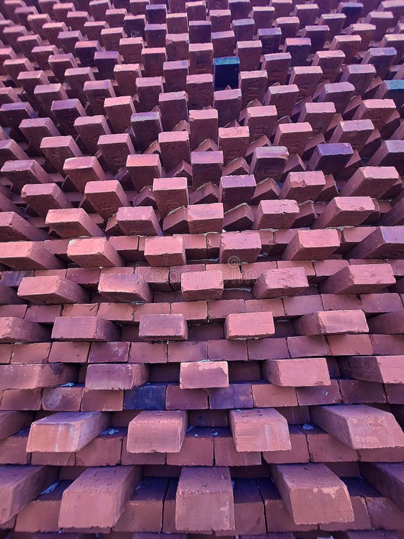 Layered Cubic Brick Wall: Fascinating Repetitive Patterns, Unique ...