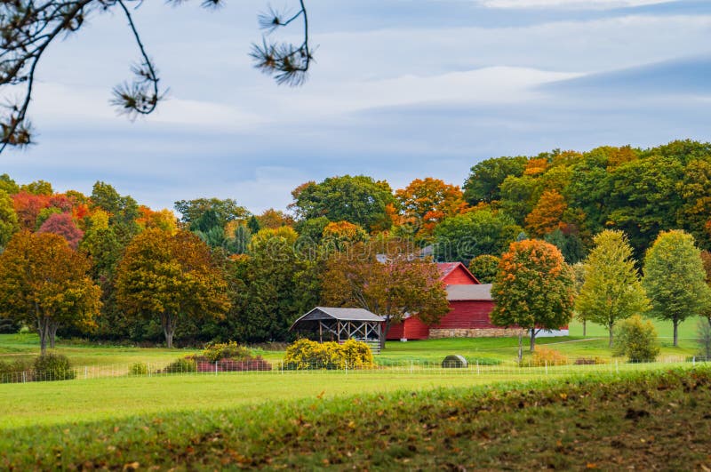 Red Buildings on a Vermont Farm in Autumn Stock Photo - Image of cove ...