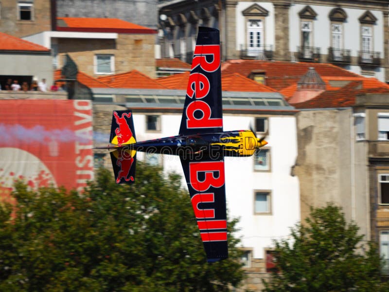Red Bull Air Race editorial stock image. Image of airforce - 10911744