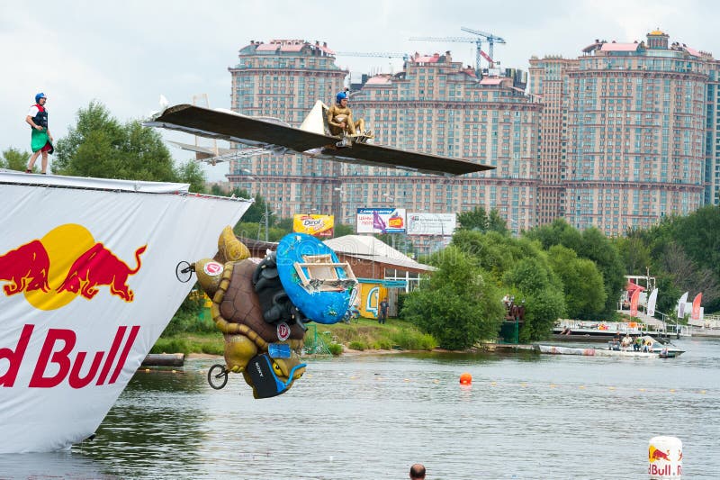 Red Bull Flugtag in Moscow 2013 Editorial Image - Image of aircraft ...