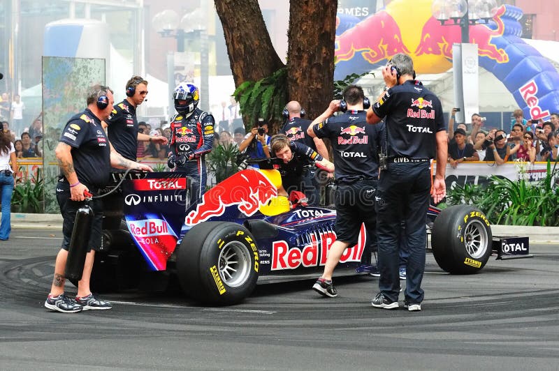 Red Bull Racing Pit Crews Cooling F1 Car Editorial Stock Image - Image ...