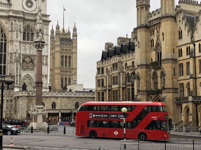 London editorial stock image. Image of monotone, buildings - 116565474
