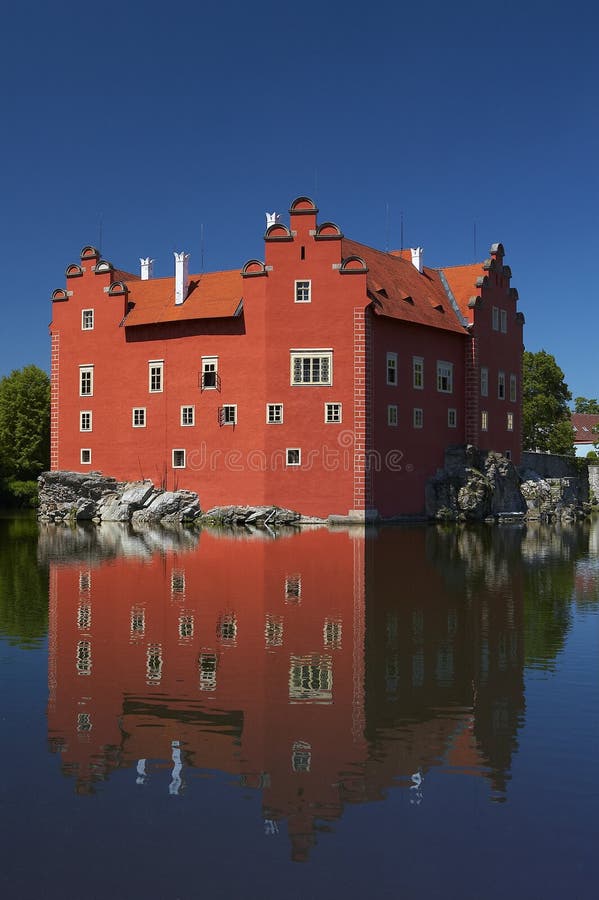 Red Castle Lake stock image. Image of landscape, outdoor - 16224357