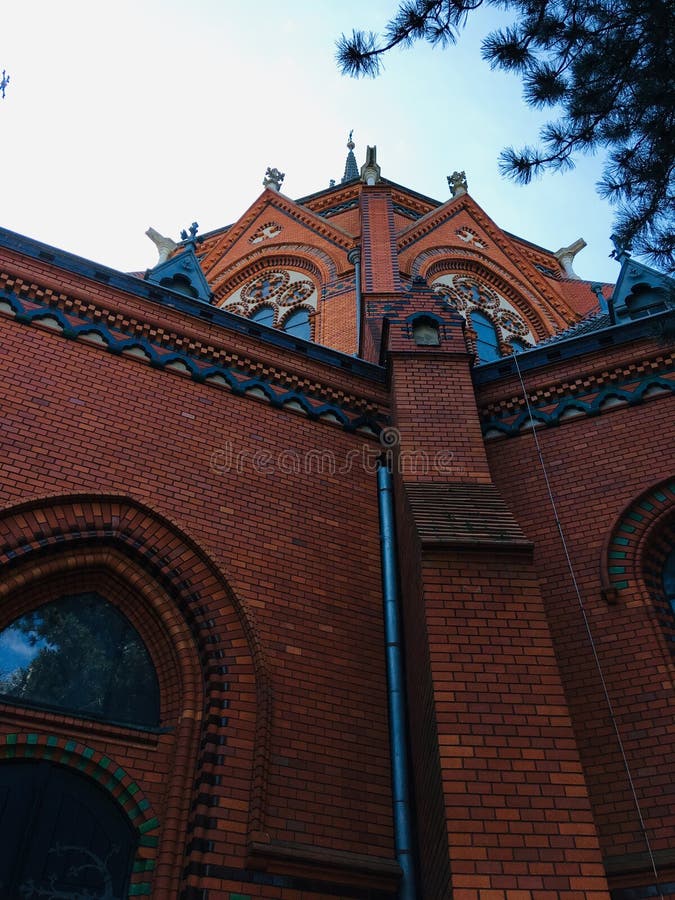 Rednchurchnarchitecturenskyntree Stock Photos - Free & Royalty-Free ...