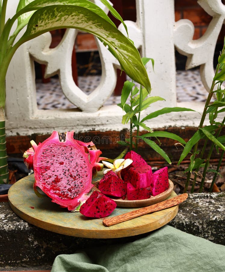 160 Core Dragon Fruit Stock Photos - Free & Royalty-Free Stock Photos ...