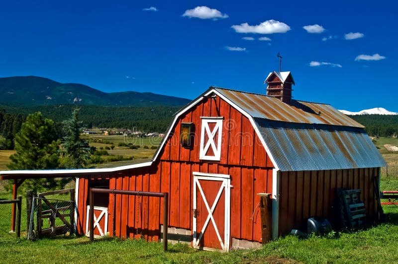 Old Red Country Barn and Silo Stock Image - Image of barn, landmark ...