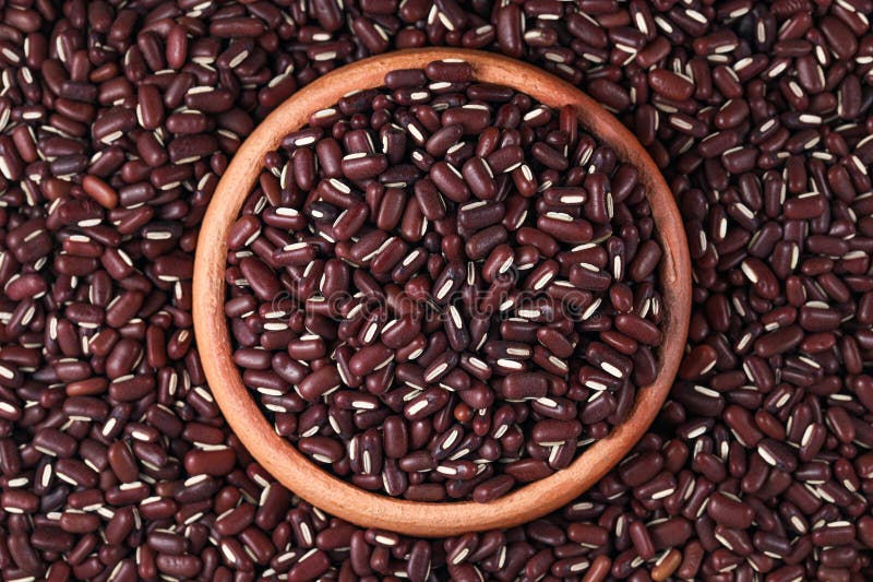 Red Cowpea (Red Bamboo Bean), Red Bamboo Bean Dessert in Pottery Stock ...