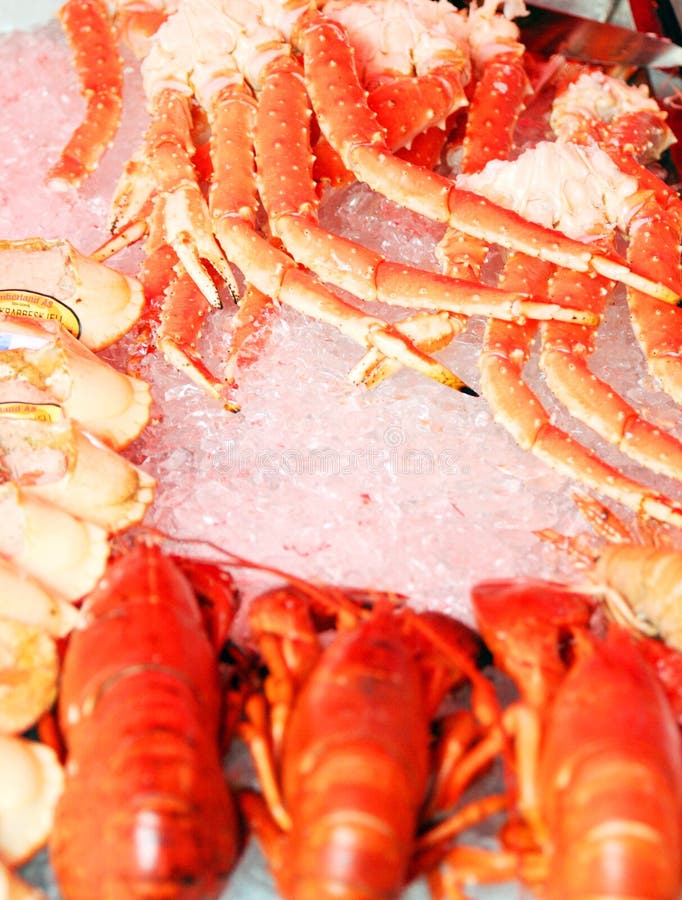 Red crabs on fish market stock image. Image of seafood - 5685125