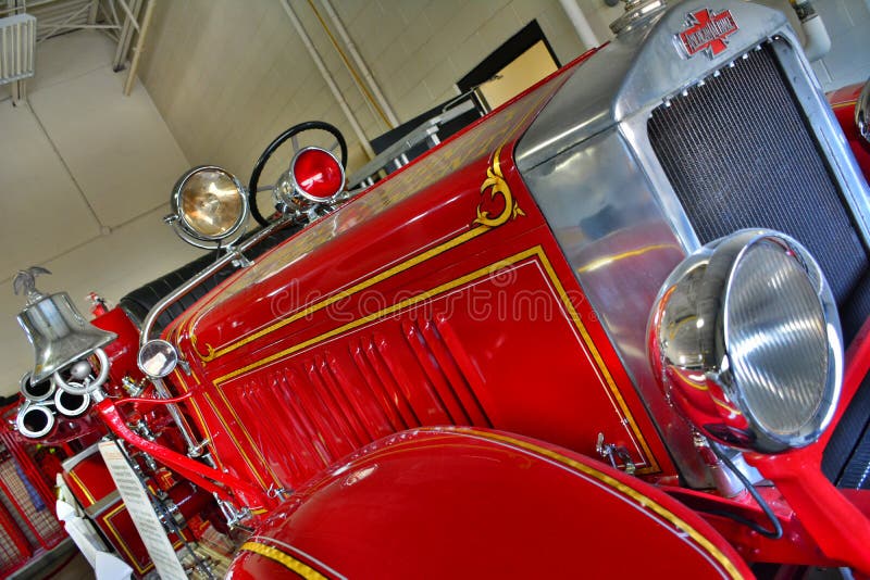 Antique Red Fire Engine editorial image. Image of automobile - 36508625