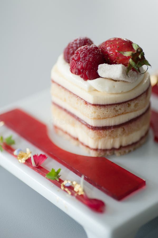 Red fruits mini pie stock photo. Image of chef, greedy - 92023528