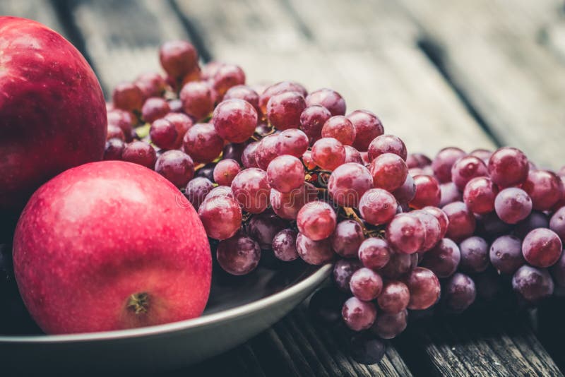 Red grape fruits stock image. Image of cluster, organic - 59907545