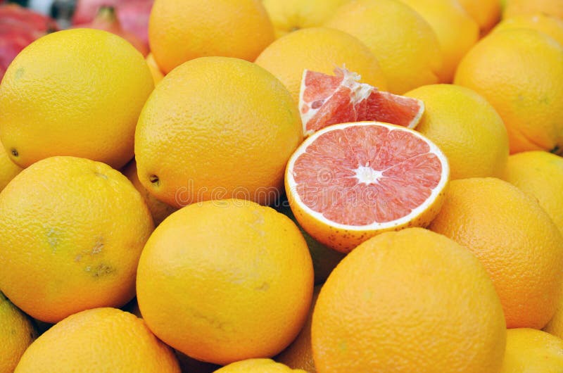 Red Grapefruit on Market Stand Stock Photo - Image of marketplace ...