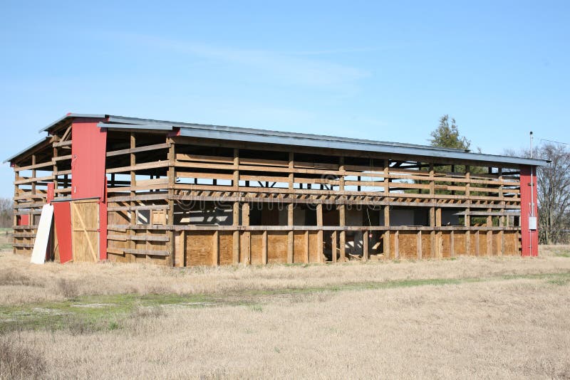 Red Horse Stable stock photo. Image of grass, mane, gate - 87047706