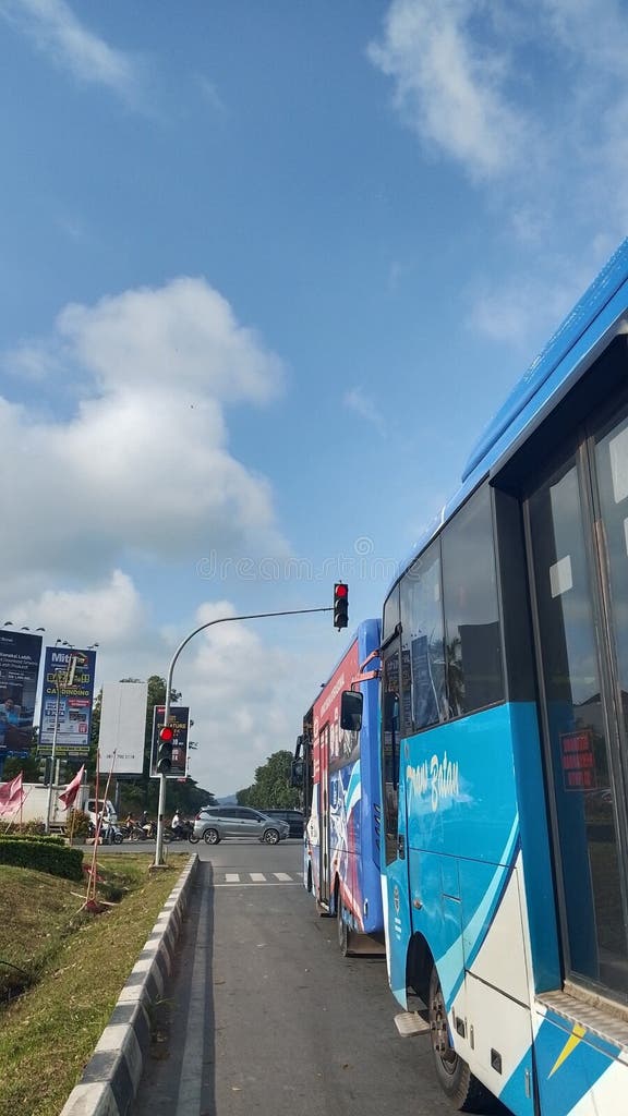 Red Light at the Intersection of Simpang Kara Batam Indonesia Editorial ...