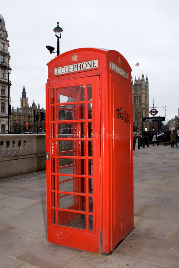 Red London Telephone Box editorial photo. Image of tube - 17863181
