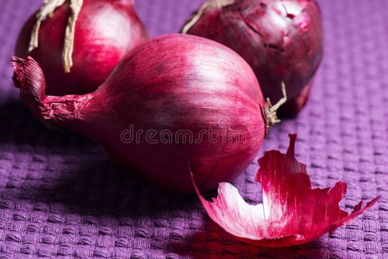 Red onions (purple onions) stock image. Image of purple - 10688115